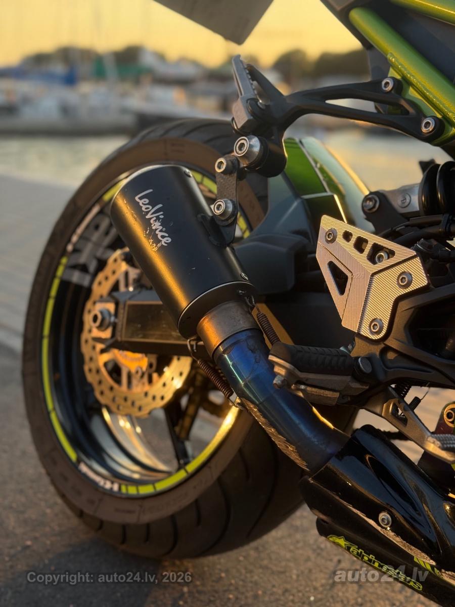 Black Kawasaki Z900 2018 in Parnu, with an engine capacity of 0.95 L and mileage of 18 thousand km for 5890 €, photo 10 on AUTOMOTO.COM.LV