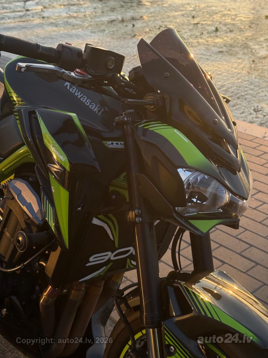 Black Kawasaki Z900 2018 in Parnu, with an engine capacity of 0.95 L and mileage of 18 thousand km for 5890 €, photo 15 on AUTOMOTO.COM.LV
