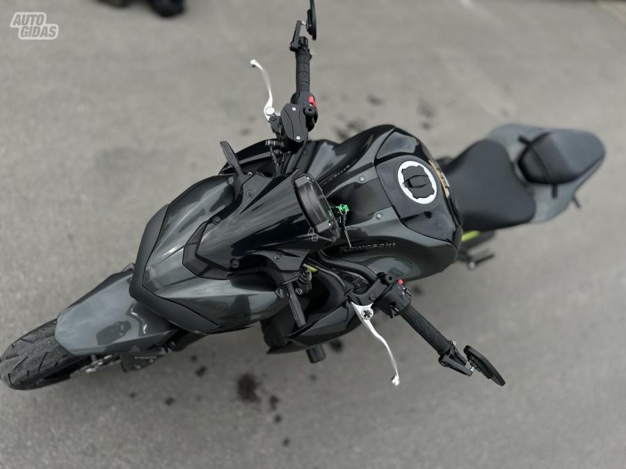 Melns Kawasaki Z900 2018 Tauragė, ar dzinēja tilpumu 0.95 L un nobraukumu 38 tūkst. km par 5600 €, foto 10 vietnē AUTOMOTO.COM.LV