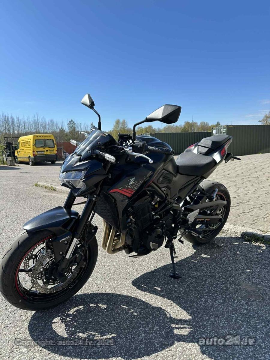Black Kawasaki Z900 2020 in Tallinn, with an engine capacity of 0.95 L and mileage of 9 thousand km for 6800 €, photo 1 on AUTOMOTO.COM.LV