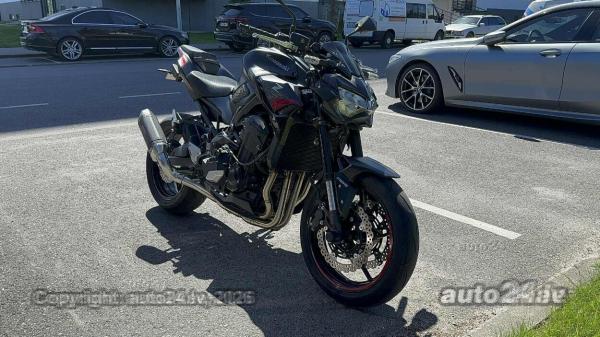 Melns Kawasaki Z900 2020 Tallina, ar dzinēja tilpumu 0.95 L un nobraukumu 9 tūkst. km par 6800 €, foto 2 vietnē AUTOMOTO.COM.LV