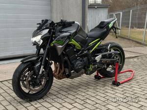 Черный Кавасаки Z900 2020 в Пярну, объемом двигателя 0.80 л и пробегом 25 тыс. км за 6490 €, фото 2 на AUTOMOTO.COM.LV