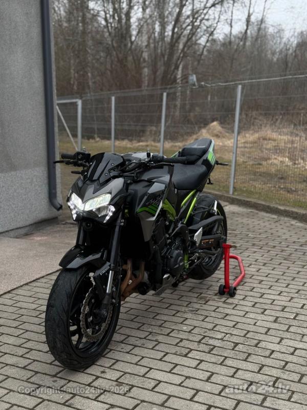 Melns Kawasaki Z900 2020 Pērnava, ar dzinēja tilpumu 0.80 L un nobraukumu 25 tūkst. km par 6490 €, foto 4 vietnē AUTOMOTO.COM.LV