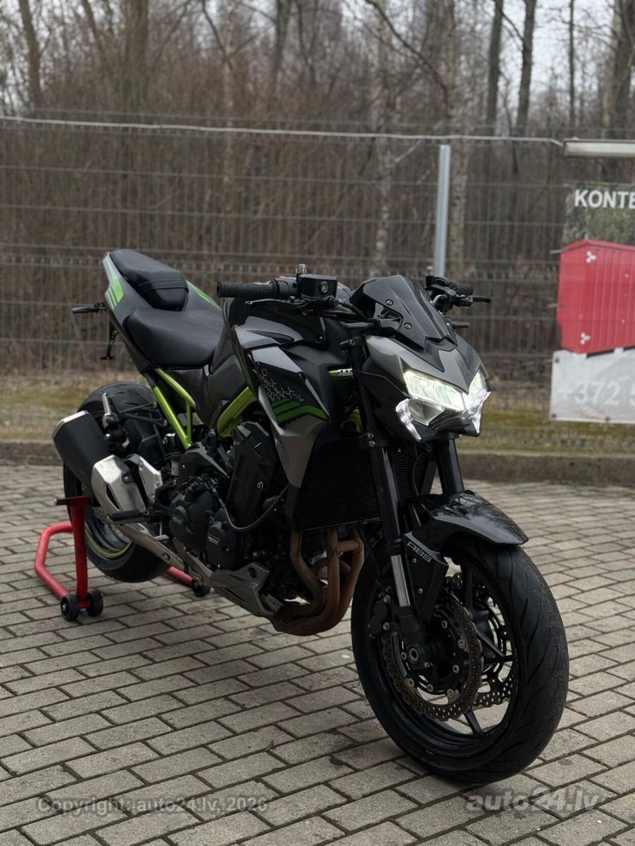 Черный Кавасаки Z900 2020 в Пярну, объемом двигателя 0.80 л и пробегом 25 тыс. км за 6490 €, фото 5 на AUTOMOTO.COM.LV