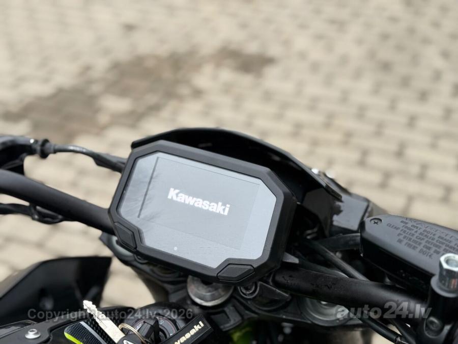 Черный Кавасаки Z900 2020 в Пярну, объемом двигателя 0.80 л и пробегом 25 тыс. км за 6490 €, фото 9 на AUTOMOTO.COM.LV