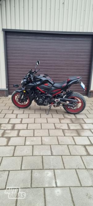 Черный Кавасаки Z900 2021 в Плунге, объемом двигателя 0.95 л и пробегом 13 тыс. км за 5900 €, фото  на AUTOMOTO.COM.LV