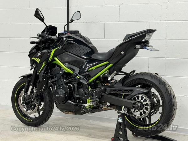 Melns Kawasaki Z900 2022 Tallina, ar dzinēja tilpumu 0.95 L un nobraukumu 18 tūkst. km par 6590 €, foto 6 vietnē AUTOMOTO.COM.LV
