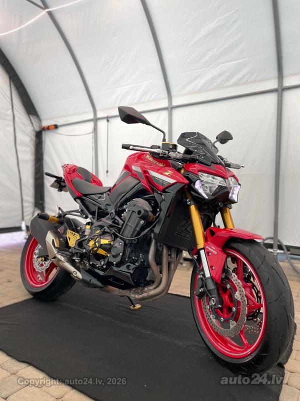 Черный Кавасаки Z900 2022 в Сауэ, объемом двигателя 0.95 л и пробегом 8 тыс. км за 8999 €, фото 1 на AUTOMOTO.COM.LV