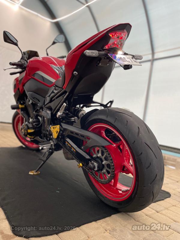 Черный Кавасаки Z900 2022 в Сауэ, объемом двигателя 0.95 л и пробегом 8 тыс. км за 8999 €, фото 5 на AUTOMOTO.COM.LV