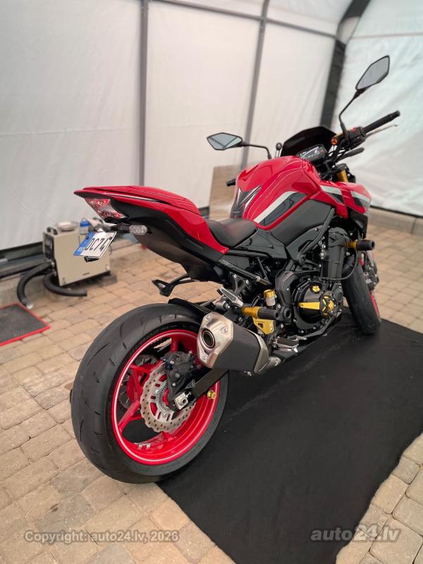 Черный Кавасаки Z900 2022 в Сауэ, объемом двигателя 0.95 л и пробегом 8 тыс. км за 8999 €, фото 6 на AUTOMOTO.COM.LV