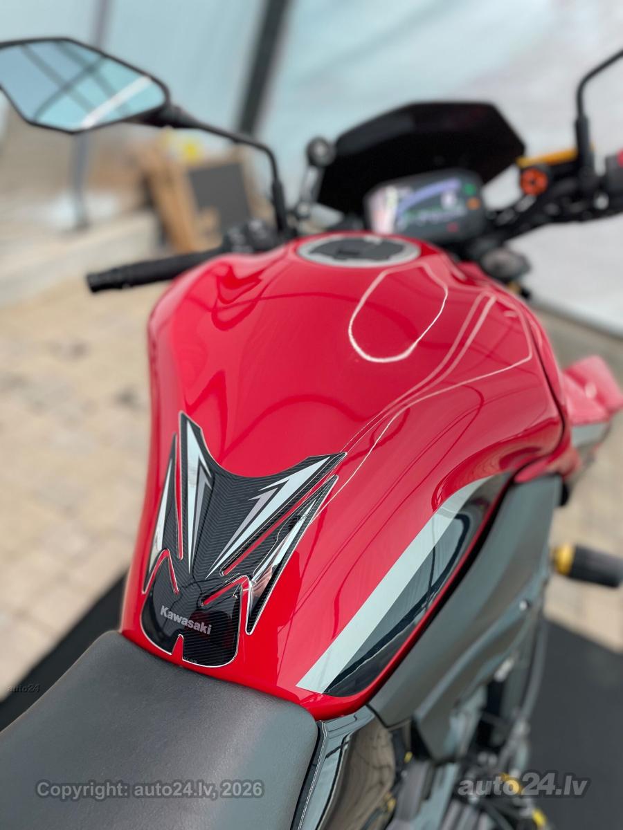 Черный Кавасаки Z900 2022 в Сауэ, объемом двигателя 0.95 л и пробегом 8 тыс. км за 8999 €, фото 10 на AUTOMOTO.COM.LV