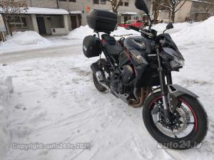 Черный Кавасаки Z900 2023 в Таллин, объемом двигателя 0.95 л и пробегом 5 тыс. км за 8700 €, фото 9 на AUTOMOTO.COM.LV