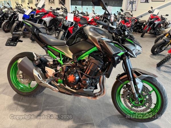 Черный Кавасаки Z900 2023 в Таллин, объемом двигателя 0.95 л и пробегом 13 тыс. км за 7490 €, фото 2 на AUTOMOTO.COM.LV