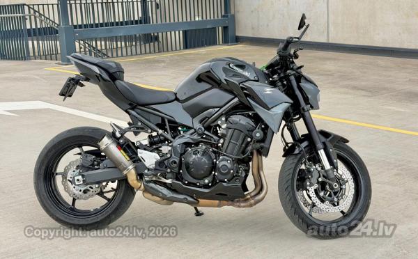 Black Kawasaki Z900 2024 in Tartu, with an engine capacity of 0.95 L and mileage of 7 thousand km for 8200 €, photo 5 on AUTOMOTO.COM.LV
