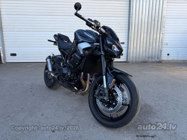 Black Kawasaki Z900 2025 in Tallinn, with an engine capacity of 0.95 L and mileage of 1 thousand km for 9500 €, photo 1 on AUTOMOTO.COM.LV