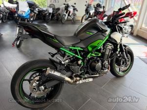 Черный Кавасаки Z900 2025 в Таллин, объемом двигателя 0.95 л и пробегом 5 тыс. км за 9290 €, фото 4 на AUTOMOTO.COM.LV