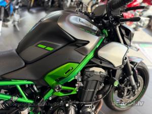 Черный Кавасаки Z900 2025 в Таллин, объемом двигателя 0.95 л и пробегом 5 тыс. км за 9290 €, фото 5 на AUTOMOTO.COM.LV