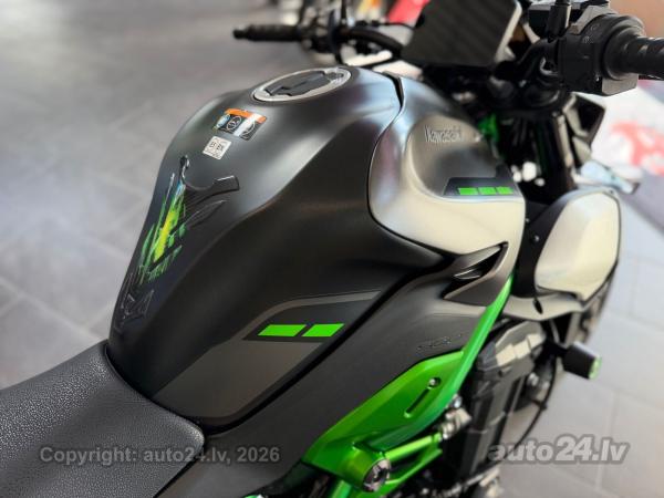 Черный Кавасаки Z900 2025 в Таллин, объемом двигателя 0.95 л и пробегом 5 тыс. км за 9290 €, фото 6 на AUTOMOTO.COM.LV