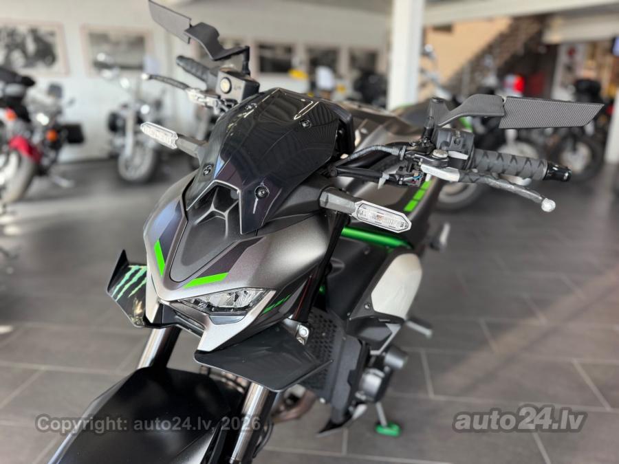 Черный Кавасаки Z900 2025 в Таллин, объемом двигателя 0.95 л и пробегом 5 тыс. км за 9290 €, фото 14 на AUTOMOTO.COM.LV