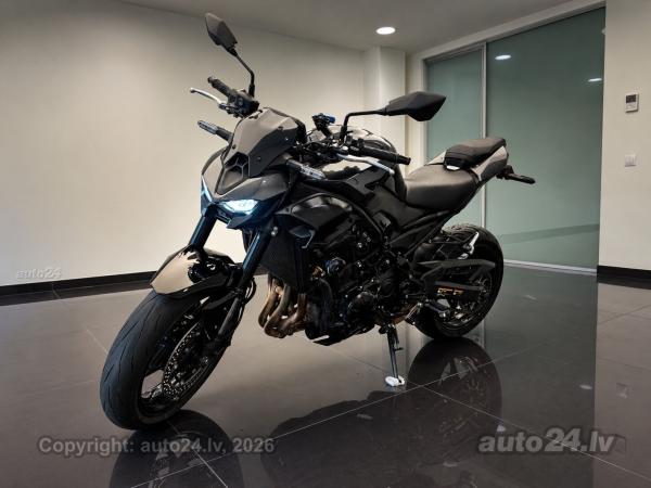 Kawasaki Z900 2026 in Tallinn on AUTOMOTO.COM.LV Black Kawasaki Z900 2026 in Tallinn, with an engine capacity of 0.95 L and mileage of 7 thousand km for 9290 €, photo 4 on AUTOMOTO.COM.LV