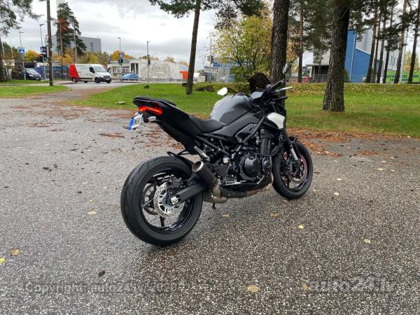 Melns Kawasaki Z900 2026 Tallina, ar dzinēja tilpumu 0.95 L un nobraukumu 5 tūkst. km par 8900 €, foto 5 vietnē AUTOMOTO.COM.LV