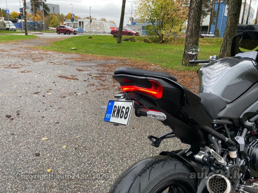 Melns Kawasaki Z900 2026 Tallina, ar dzinēja tilpumu 0.95 L un nobraukumu 5 tūkst. km par 8900 €, foto 6 vietnē AUTOMOTO.COM.LV