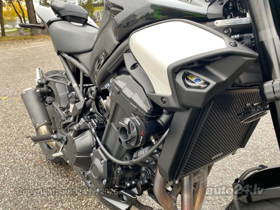 Melns Kawasaki Z900 2026 Tallina, ar dzinēja tilpumu 0.95 L un nobraukumu 5 tūkst. km par 8900 €, foto 8 vietnē AUTOMOTO.COM.LV