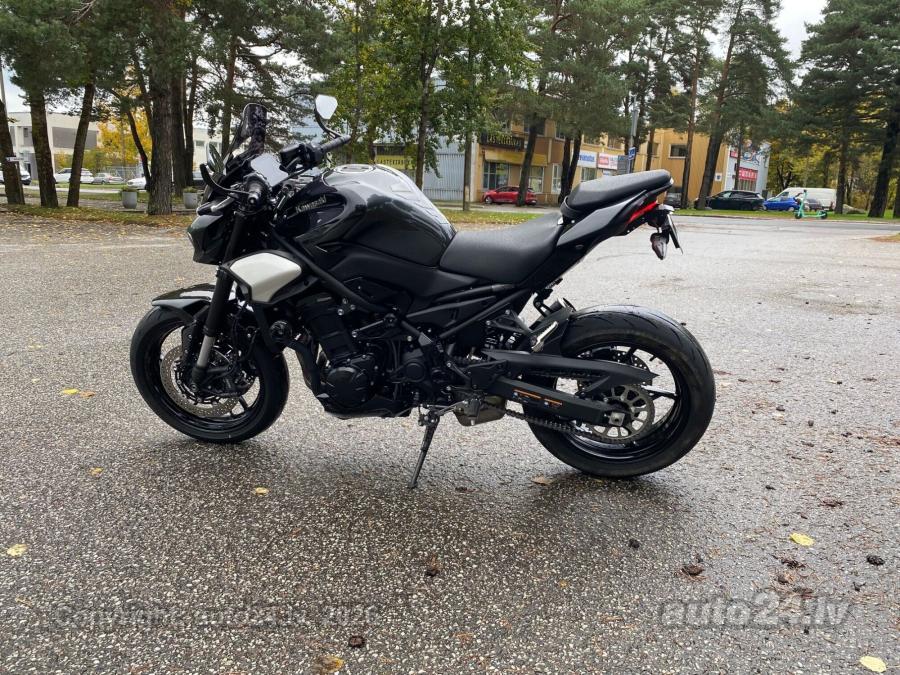 Melns Kawasaki Z900 2026 Tallina, ar dzinēja tilpumu 0.95 L un nobraukumu 5 tūkst. km par 8900 €, foto 15 vietnē AUTOMOTO.COM.LV