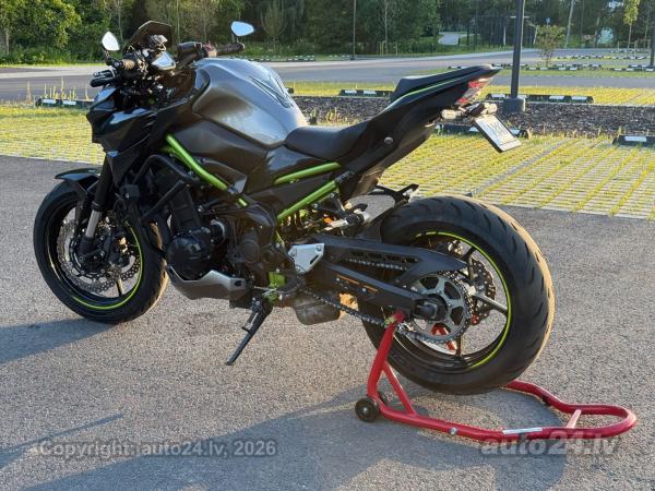 Зеленый Кавасаки Z900 2020 в Таллин, объемом двигателя 0.95 л и пробегом 37 тыс. км за 7000 €, фото 4 на AUTOMOTO.COM.LV