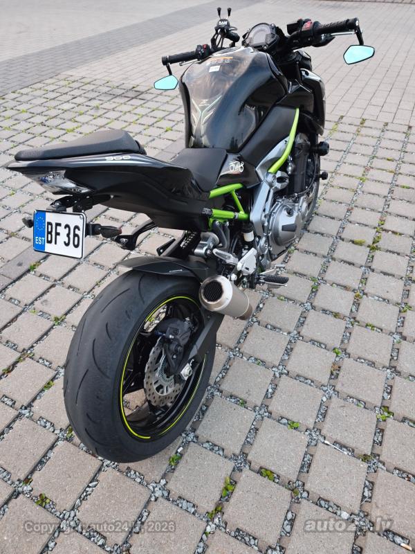 Zaļš Kawasaki Z900 2020 Tartu, ar dzinēja tilpumu 0.95 L un nobraukumu 10 tūkst. km par 6300 €, foto 4 vietnē AUTOMOTO.COM.LV