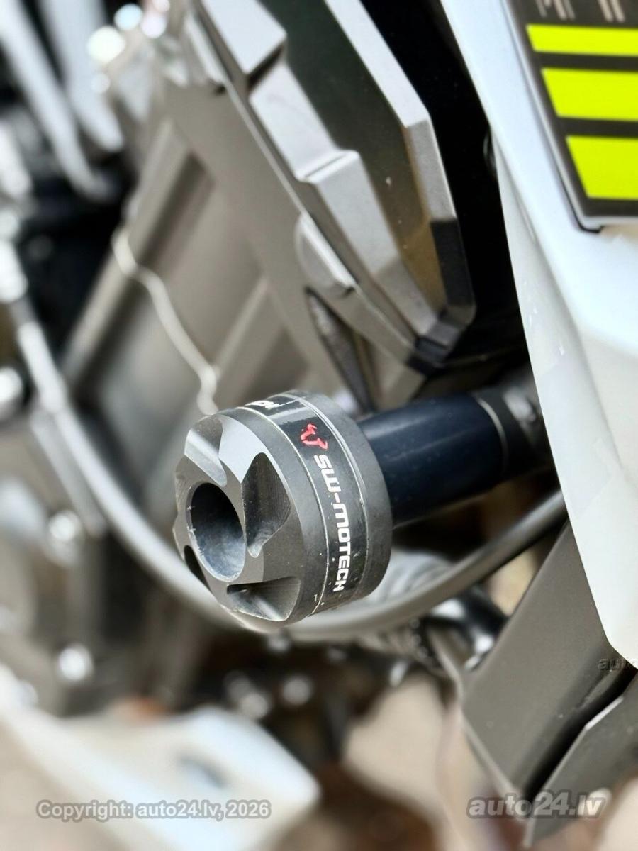 Зеленый Кавасаки Z900 2021 в Таллин, объемом двигателя 0.95 л и пробегом 14 тыс. км за 6999 €, фото 8 на AUTOMOTO.COM.LV