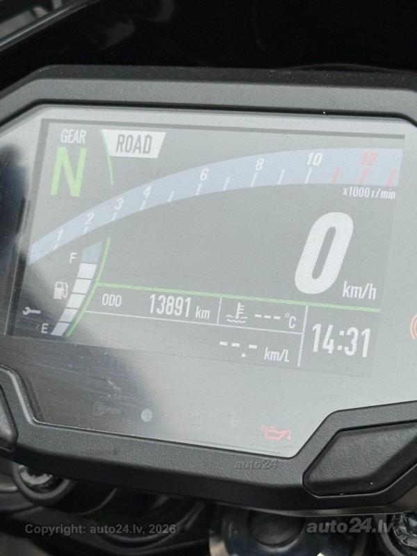 Zaļš Kawasaki Z900 2021 Tallina, ar dzinēja tilpumu 0.95 L un nobraukumu 14 tūkst. km par 6999 €, foto 10 vietnē AUTOMOTO.COM.LV