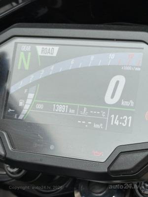 Зеленый Кавасаки Z900 2021 в Таллин, объемом двигателя 0.95 л и пробегом 14 тыс. км за 6999 €, фото 11 на AUTOMOTO.COM.LV