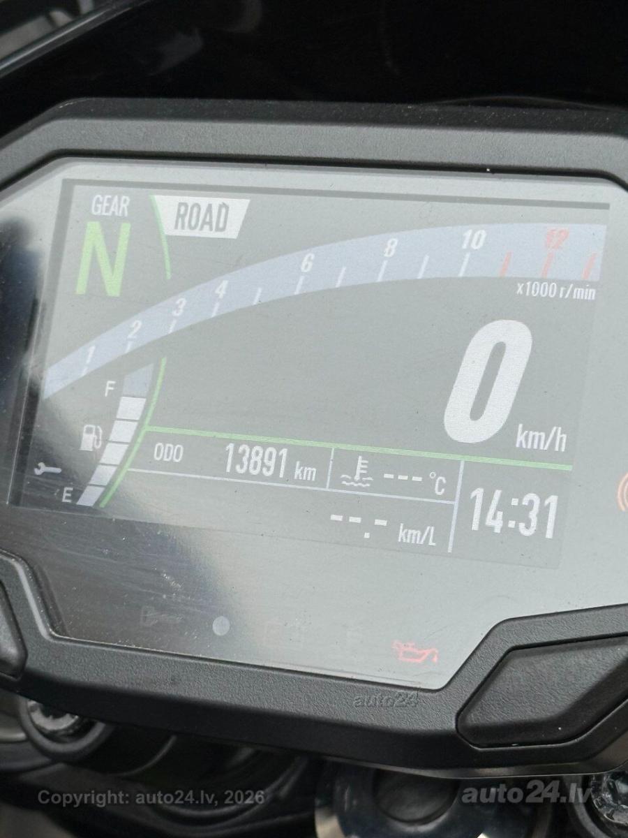 Зеленый Кавасаки Z900 2021 в Таллин, объемом двигателя 0.95 л и пробегом 14 тыс. км за 6999 €, фото 11 на AUTOMOTO.COM.LV
