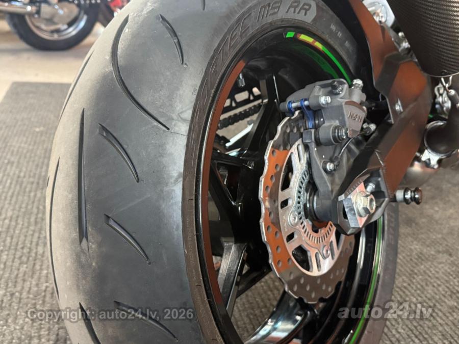 Green Kawasaki Z900 2022 in Tartu, with an engine capacity of 0.95 L and mileage of 10 thousand km for 6490 €, photo 11 on AUTOMOTO.COM.LV