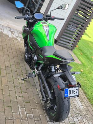 Green Kawasaki Z900 2022 in Paide, with an engine capacity of 0.95 L and mileage of 4 thousand km for 6700 €, photo 5 on AUTOMOTO.COM.LV