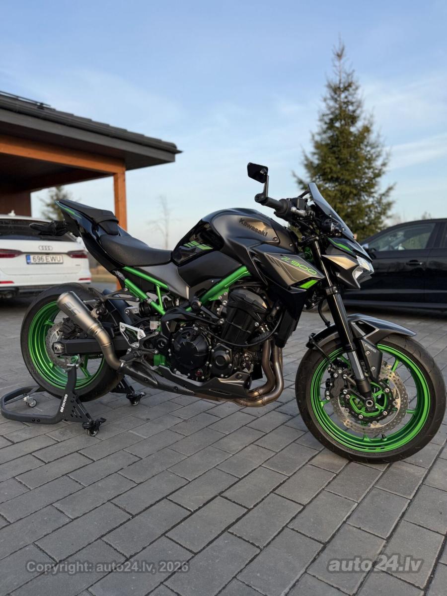 Green Kawasaki Z900 2024 in Tartu, with an engine capacity of 0.95 L and mileage of 1 thousand km for 8300 €, photo 3 on AUTOMOTO.COM.LV