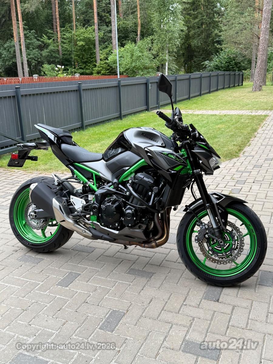 Зеленый Кавасаки Z900 2024 в Элва, объемом двигателя 0.95 л и пробегом 8 тыс. км за 8000 €, фото 1 на AUTOMOTO.COM.LV