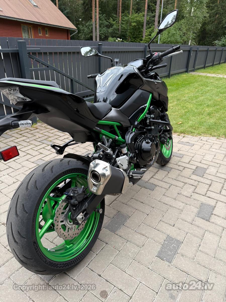 Зеленый Кавасаки Z900 2024 в Элва, объемом двигателя 0.95 л и пробегом 8 тыс. км за 8000 €, фото 3 на AUTOMOTO.COM.LV