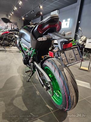 Zaļš Kawasaki Z900 2026 Tallina, ar dzinēja tilpumu 0.95 L un nobraukumu 1 tūkst. km par 11890 €, foto 6 vietnē AUTOMOTO.COM.LV