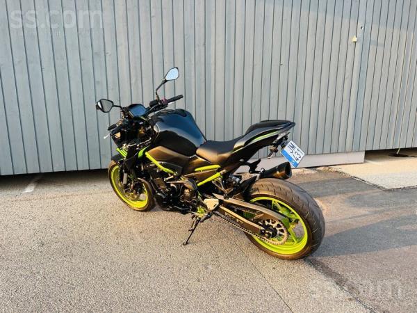 Kawasaki Z900 2021 Ogre, ar dzinēja tilpumu 0.95 L un nobraukumu 0 tūkst. km par 6300 €, foto 4 vietnē AUTOMOTO.COM.LV