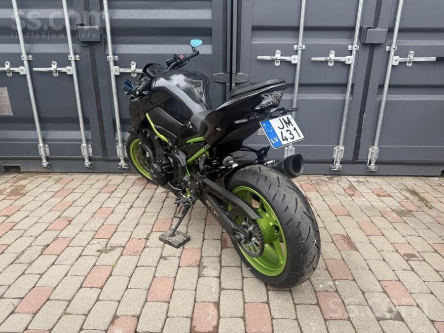 Kawasaki Z900 2021 Ogre, ar dzinēja tilpumu 0.95 L un nobraukumu 0 tūkst. km par 7000 €, foto 3 vietnē AUTOMOTO.COM.LV