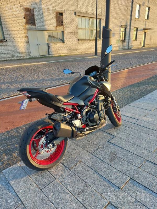 Kawasaki Z900 2022 in Ventspils, with an engine capacity of 0.95 L and mileage of 0 thousand km for 8500 €, photo 5 on AUTOMOTO.COM.LV