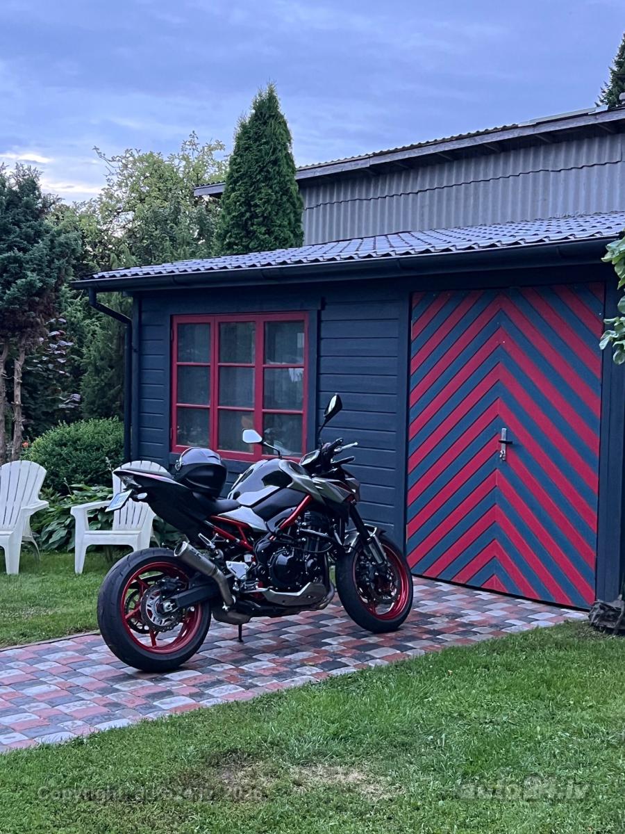 Kawasaki Z900 2023 in Tallinn, with an engine capacity of 0.95 L and mileage of 10 thousand km for 7300 €, photo 5 on AUTOMOTO.COM.LV
