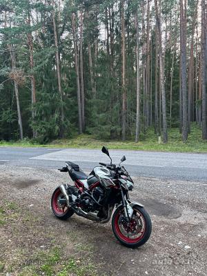 Kawasaki Z900 2023 in Tallinn, with an engine capacity of 0.95 L and mileage of 10 thousand km for 7300 €, photo 6 on AUTOMOTO.COM.LV