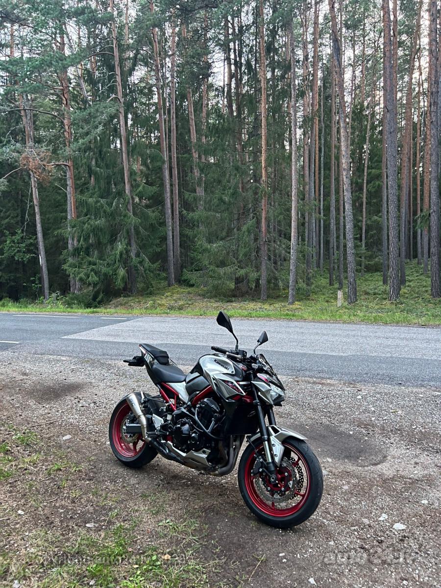 Kawasaki Z900 2023 in Tallinn, with an engine capacity of 0.95 L and mileage of 10 thousand km for 7300 €, photo 6 on AUTOMOTO.COM.LV