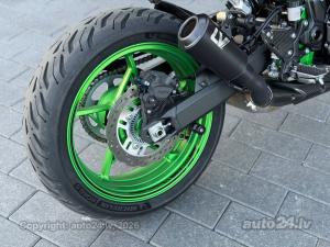 Kawasaki Z900 2025 Tallina, ar dzinēja tilpumu 0.95 L un nobraukumu 14 tūkst. km par 8000 €, foto 6 vietnē AUTOMOTO.COM.LV