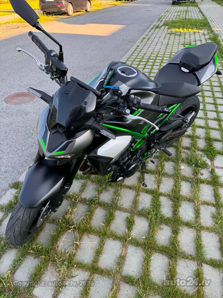 Кавасаки Z900 2026 в Таллин, объемом двигателя 0.95 л и пробегом 3 тыс. км за 9100 €, фото 3 на AUTOMOTO.COM.LV