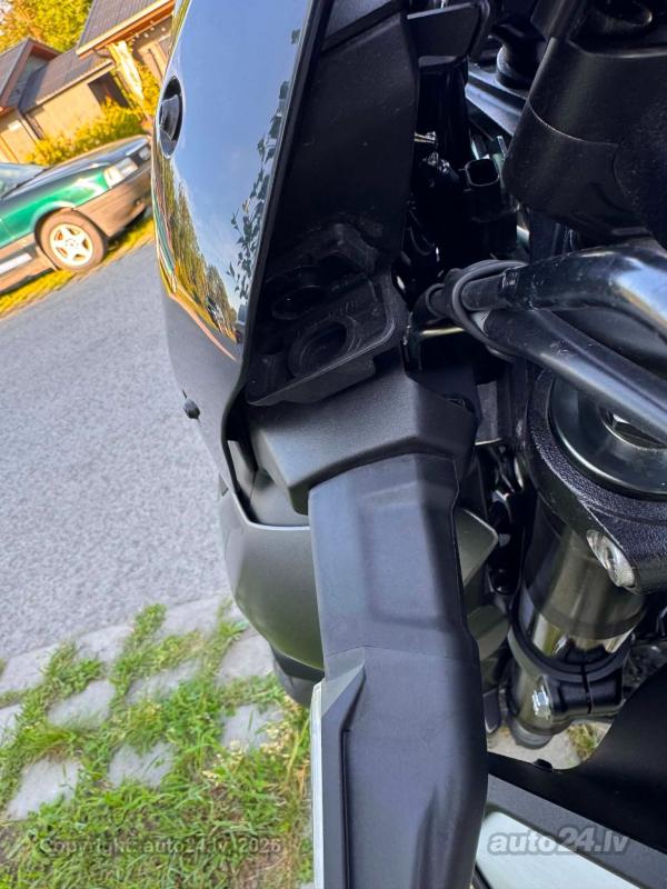 Kawasaki Z900 2026 in Tallinn, with an engine capacity of 0.95 L and mileage of 3 thousand km for 9100 €, photo 6 on AUTOMOTO.COM.LV