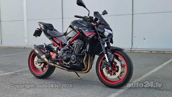 Красный Кавасаки Z900 2021 в Таллин, объемом двигателя 0.95 л и пробегом 33 тыс. км за 6300 €, фото 2 на AUTOMOTO.COM.LV